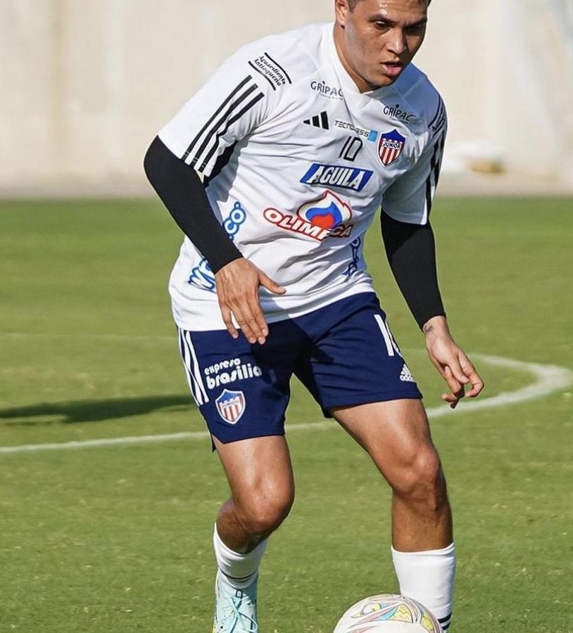 Football: Colombian midfielder Quintero set to join Argentina's Racing ...