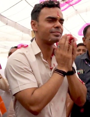 MP: BJP workers rename parks named after Nehru to CM Chouhan's sons ...