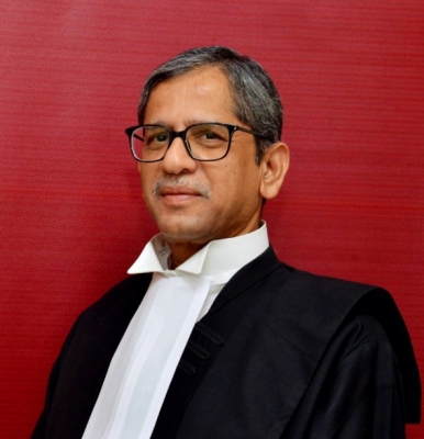 Nine new Supreme Court judges take oath of office - www.lokmattimes.com