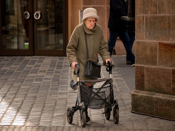 Benefits of 'Dance Movement Therapy' among elderly people: Study - www ...