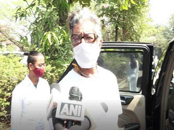 We lost two gold coins in form of Lata Ji and Bappi Da: Shakti Kapoor ...