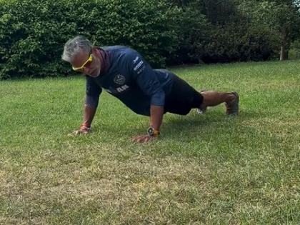 Milind Soman performs push-ups in London's amazing weather, says 'lost ...