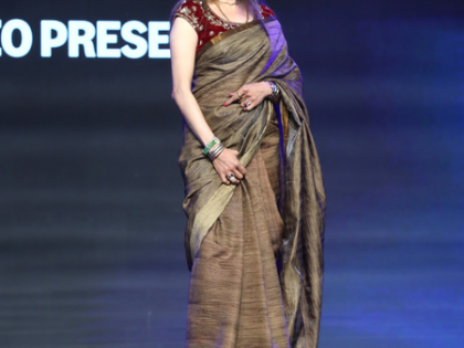 Madhoo reveals how her role went to Kimi Katkar - www.lokmattimes.com