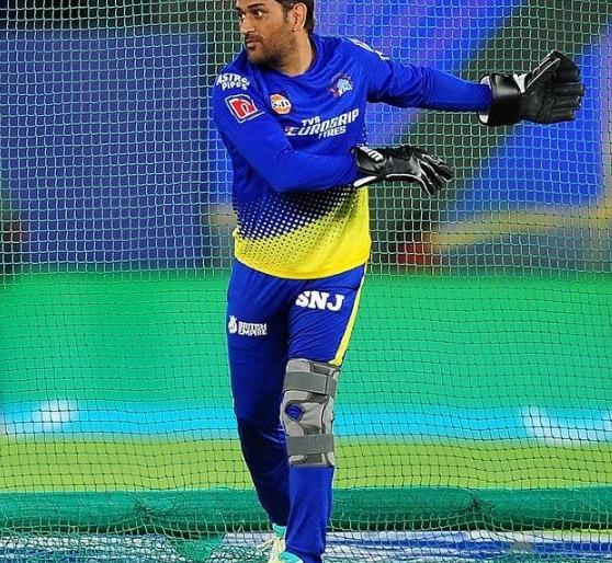 MS Dhoni undergoes successful knee surgery in Mumbai: Report | Latest ...