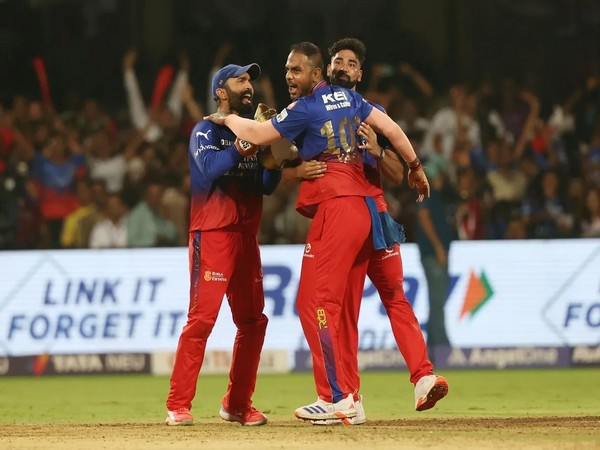 Not Kohli's knock or Maxwell's spell, Yash Dayal picks Dhoni's wicket ...