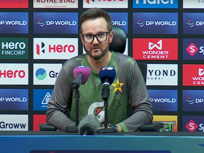 "Just focus on cricket": Pakistan Coach Mike Hesson ahead of historic ...