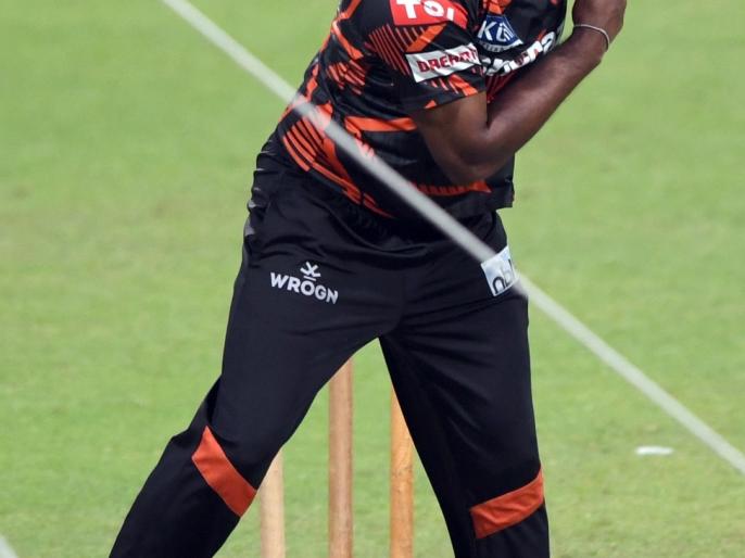 Bowling to take the last wicket and reaching to 800 Test wickets was ...