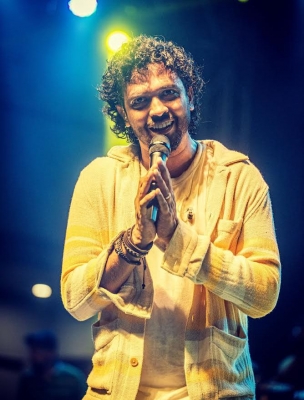 'Current Laga Re' singer Nakash Aziz lauds accessibility of music in ...