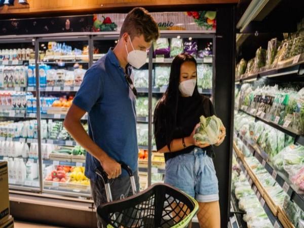 Customer food choices can be improved by healthier supermarket layouts ...