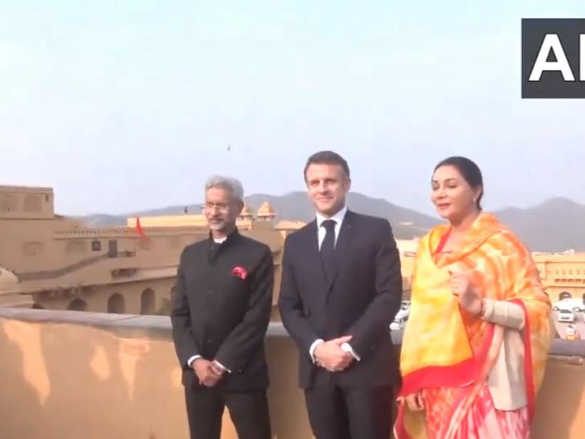 Rajasthan: French President Emmanuel Macron arrives at Amber Fort in ...