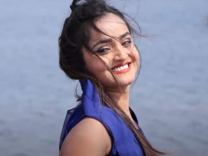 Actress Riya Kumari shot dead by unknown men in Bengal - www.lokmattimes.com