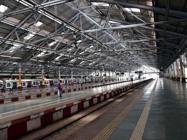 CR invests 62 crore to improve platform capacity at CSMT for long ...