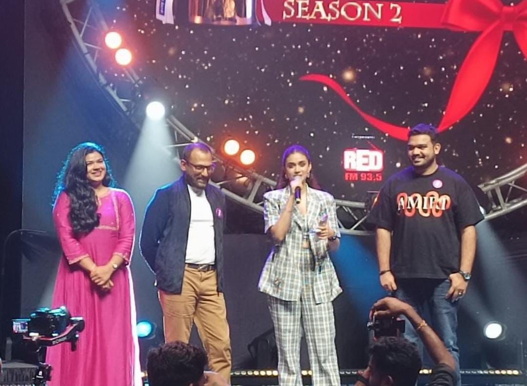 Keerthy Suresh Kicks Off Kerala Cricket League Season-2 with a Grand ...