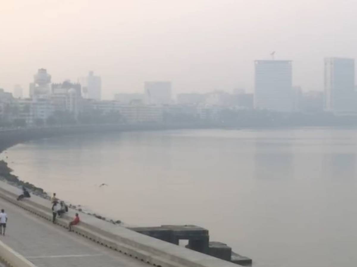 Air Pollution in Mumbai: City Wakes Up to Thick Smog Layer (Watch Video ...
