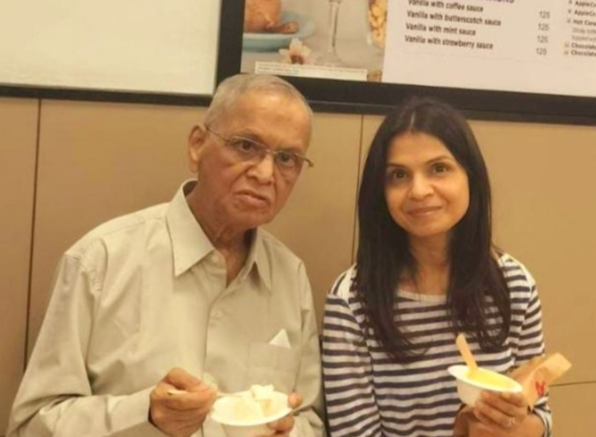 Infosys Founder Narayana Murthy and Daughter Akshata Spotted at Corner House Ice Creams in ...