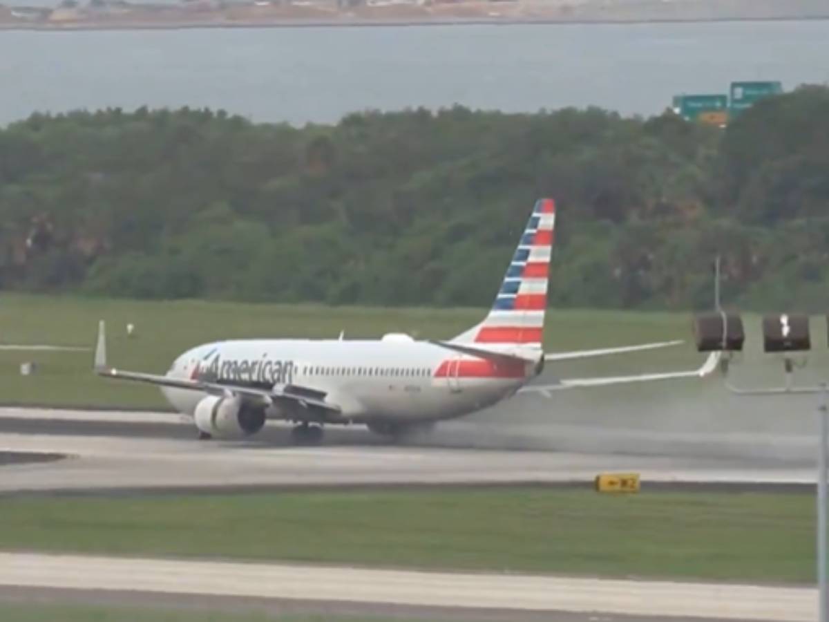 American Airlines Flight Aborts Takeoff at Tampa International Airport ...