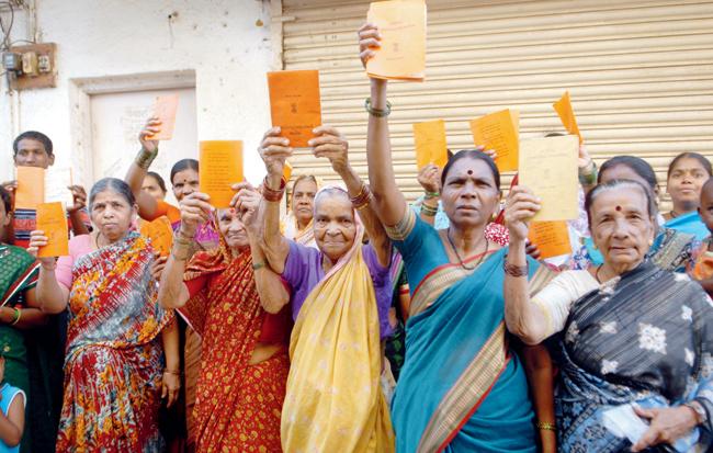 Maharashtra govt to provide free saree for Antyodaya ration card ...