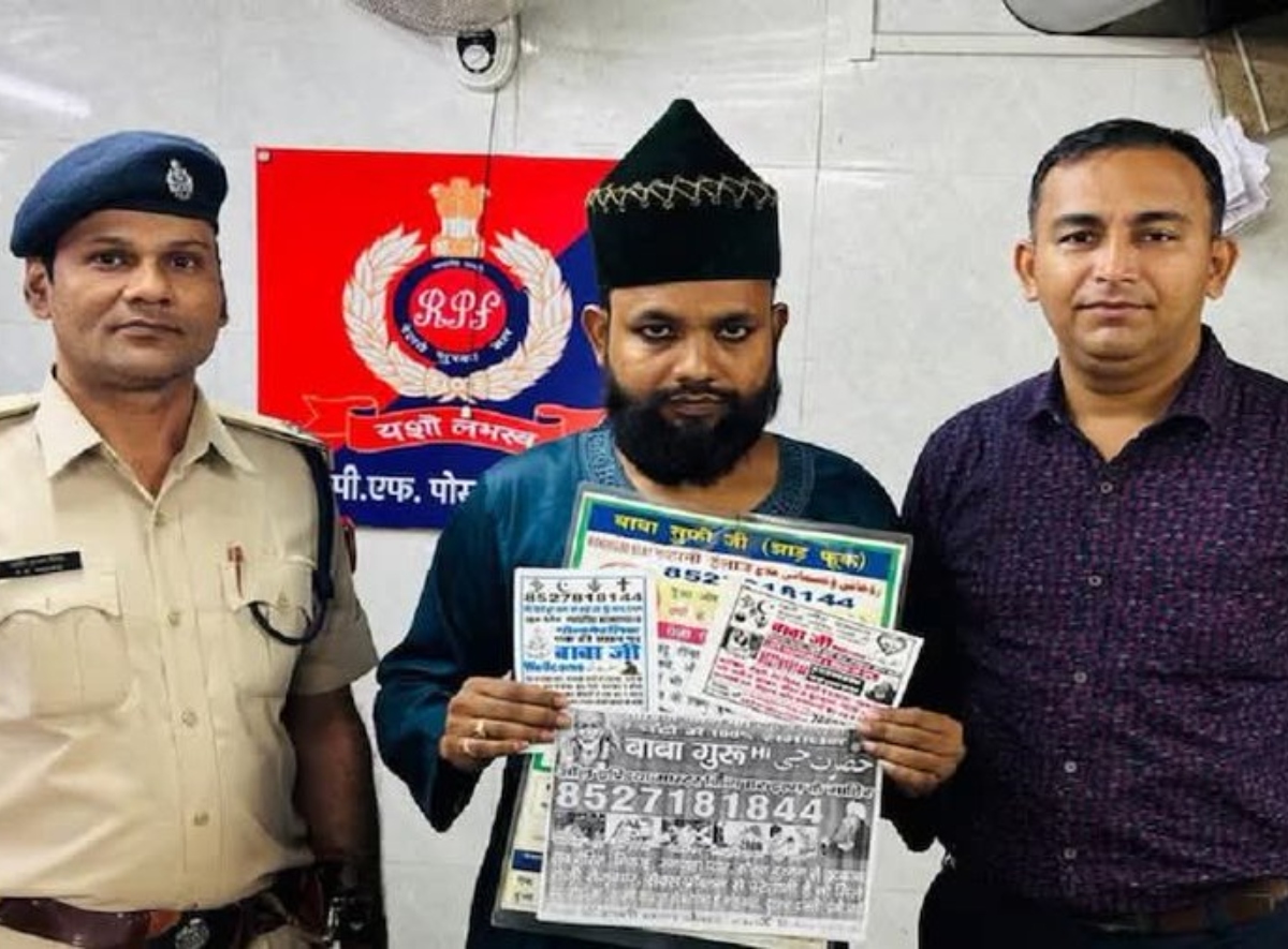 ‘Baba Bengali’ Behind Mumbai Local Train Posters Arrested, 15,000 ...