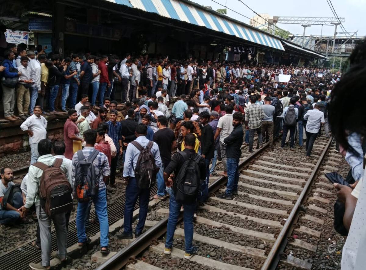 Mumbai Local Train Update: Trains Running Till Ambernath in Central ...
