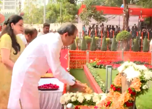 Bal Thackeray Death Anniversary: Uddhav Thackeray, Other Leaders Pay ...