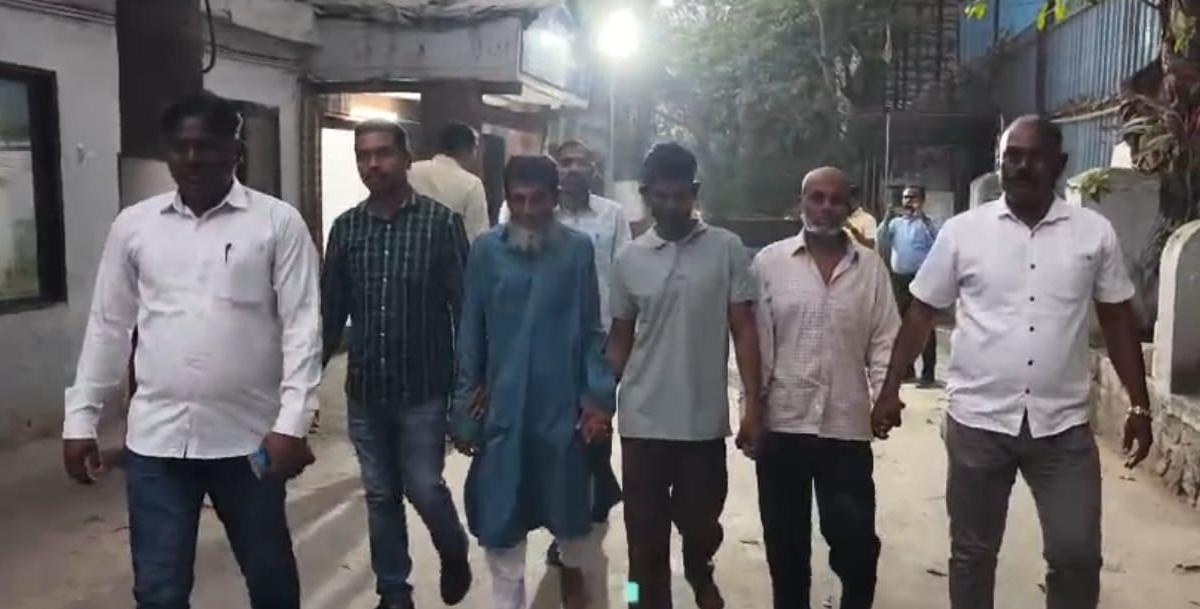 Navi Mumbai: 15 Bangladeshis Arrested in Anti-Illegal Immigration Drive ...