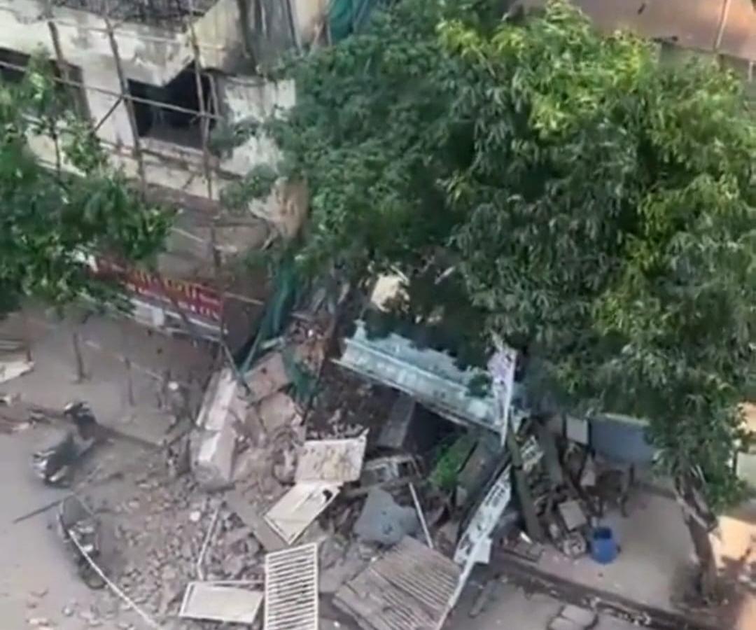 Byculla Building Collapse: Three-Storey Structure Evacuated After ...