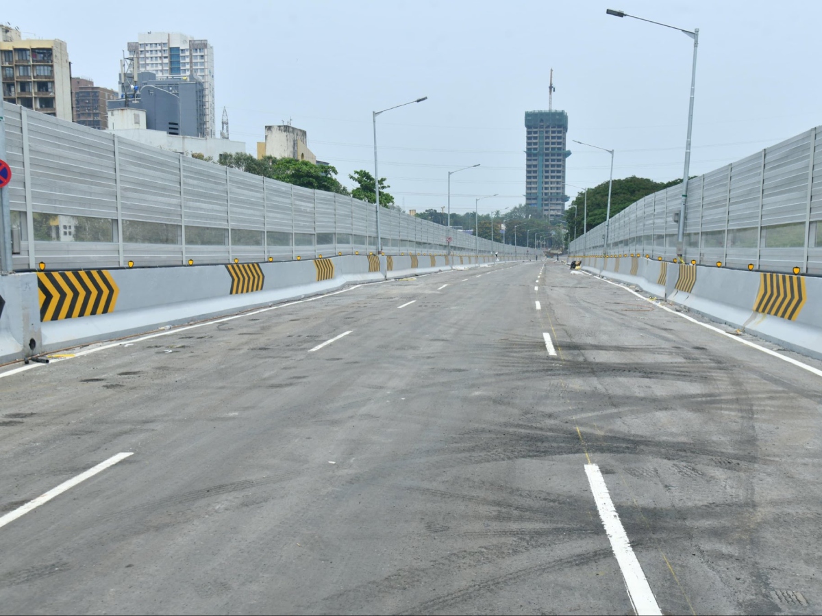 Mumbai: Carnac Bridge Near Masjid Bunder and Vikhroli Overbridges ...