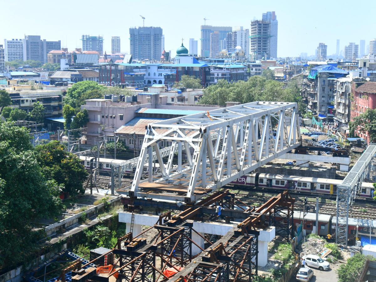 First Girder Installed for Carnak Railway Flyover In Major Milestone in ...
