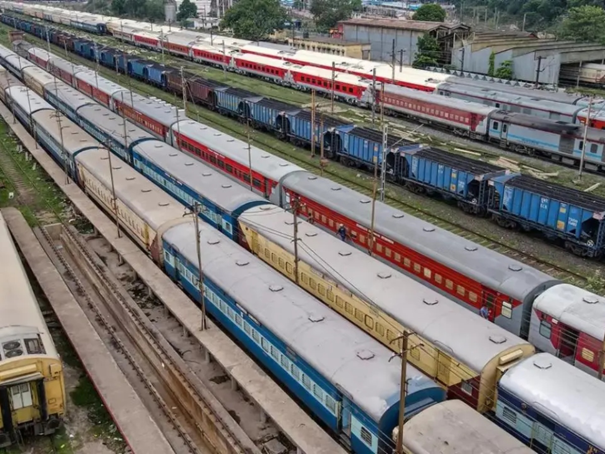 Central Railway Introduces Special Trains for Teachers During Summer ...