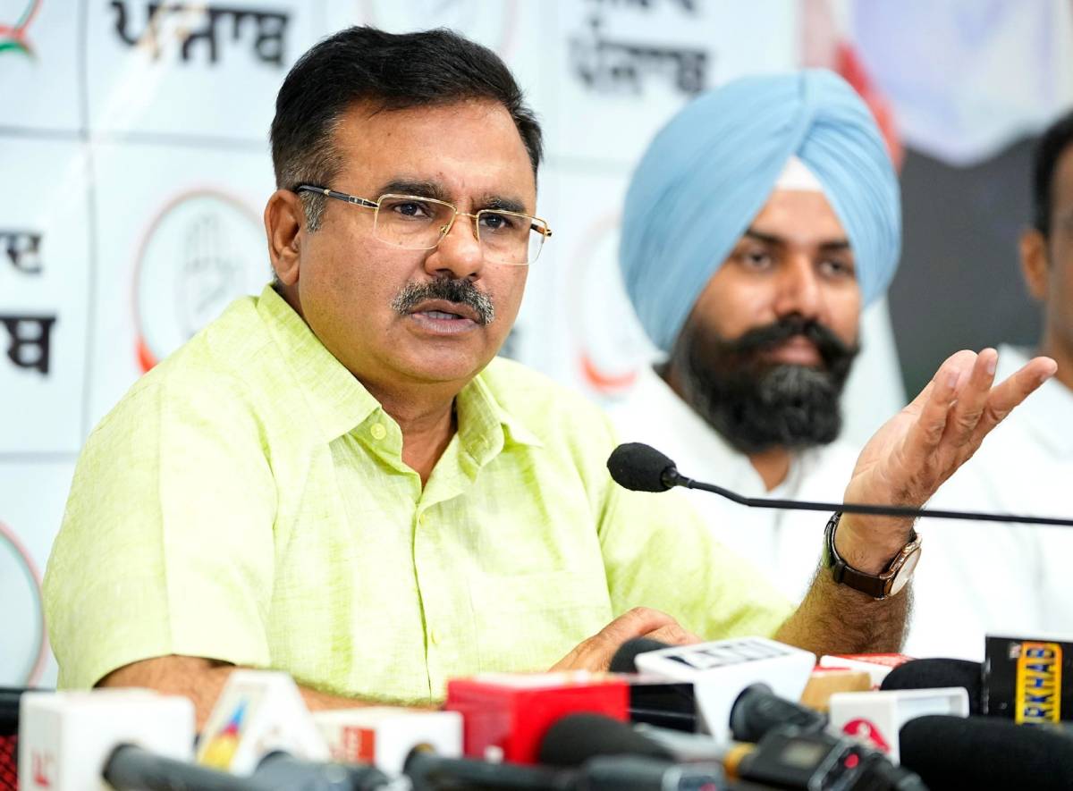 Shiv Sena Files Case Against Congress Leader Alok Sharma for Insulting ...