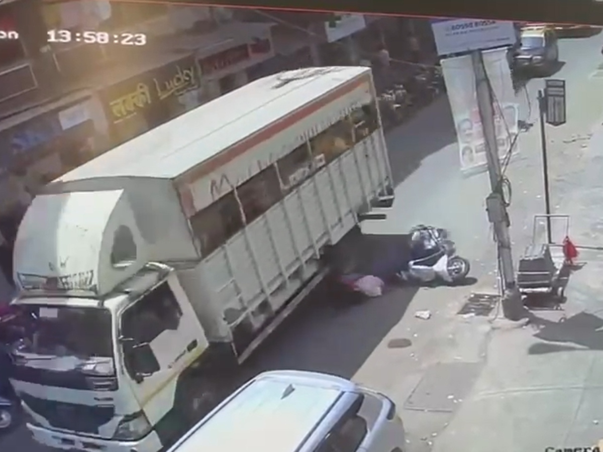 Mumbai Accident: 18-Year-Old Girls Die After Scooter Skids While ...