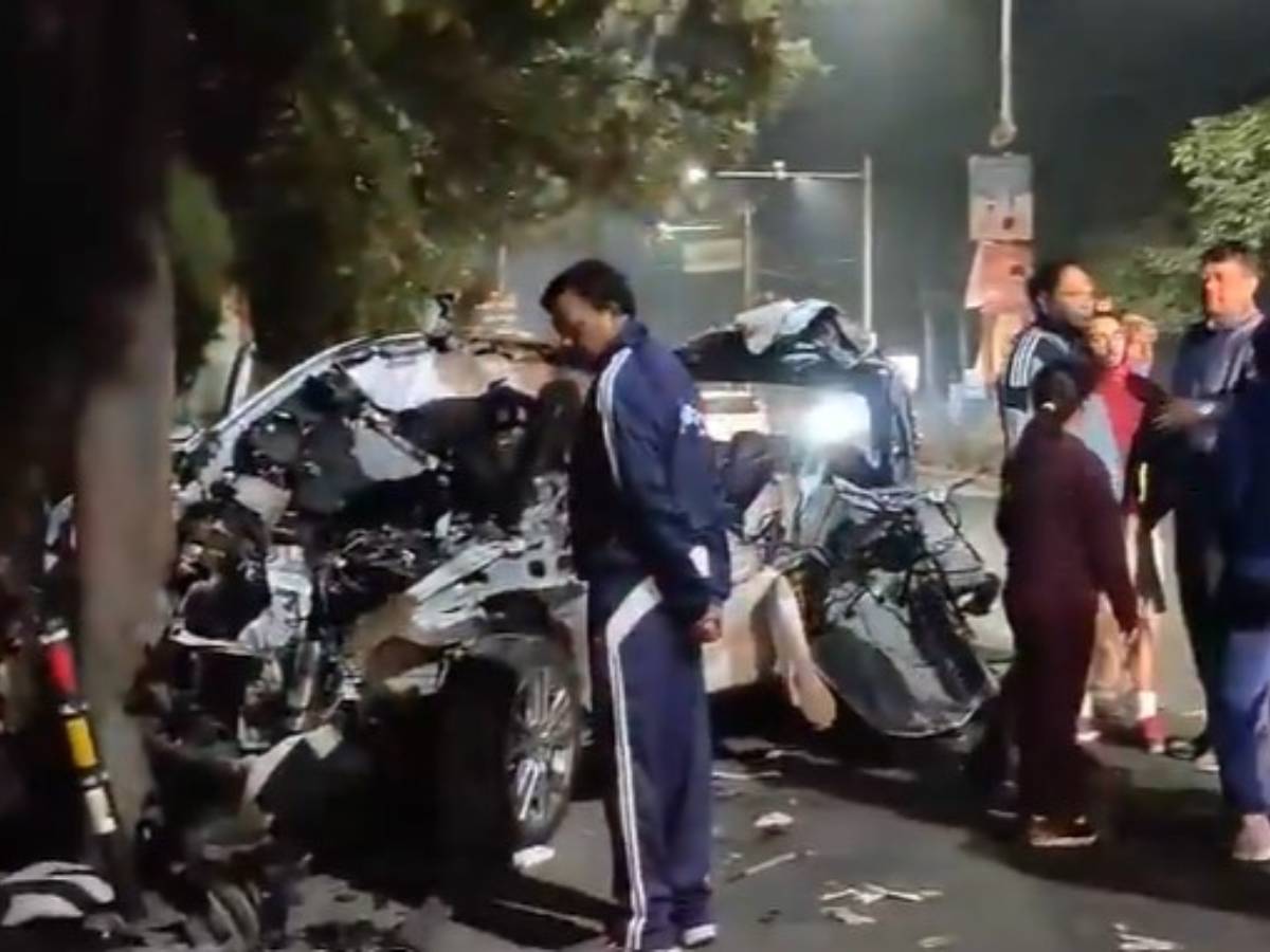 Dehradun Car Accident: 6 Dead, One Critical After Container Hits Vehicle Near ONGC Chowk (Watch ...