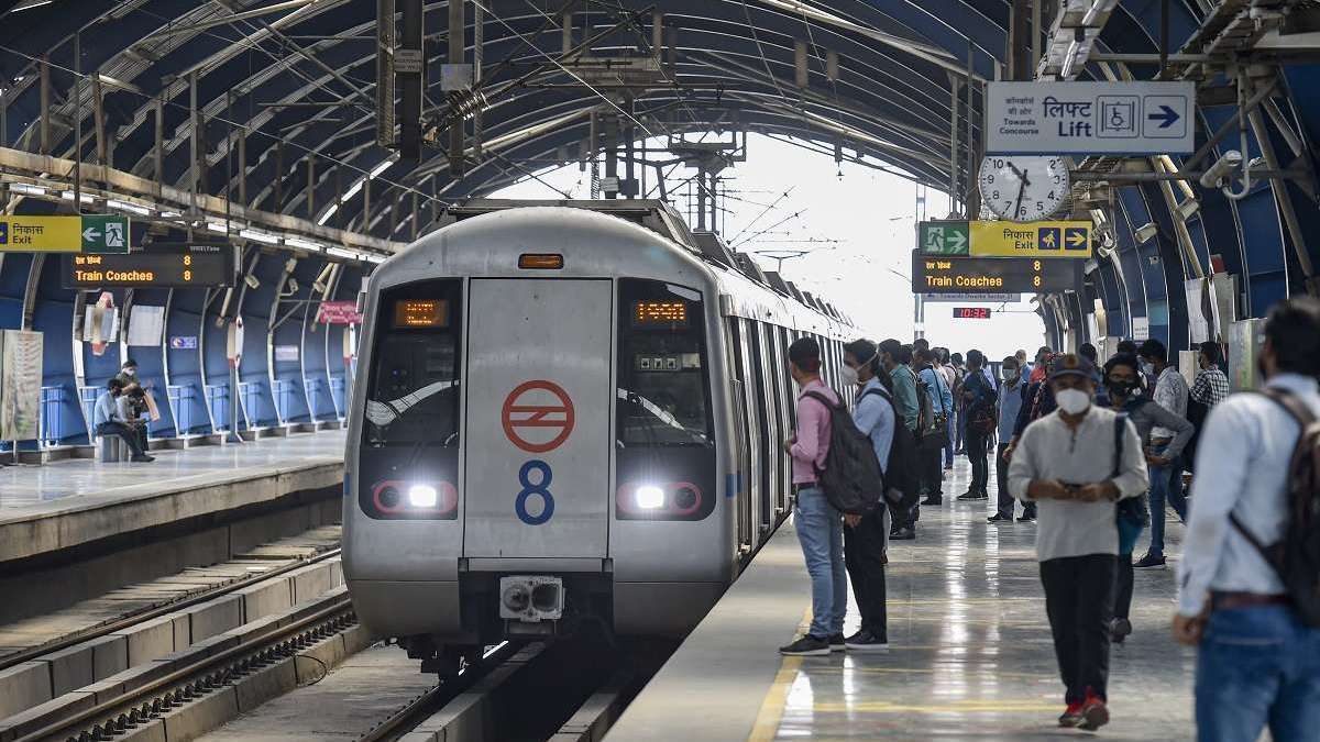 Delhi Metro Update: DMRC Restricts Exit From Rajiv Chowk Metro Station ...