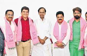 Maha Shiv Sena leader Dilip Gore joins Bharat Rashtra Samithi - www ...