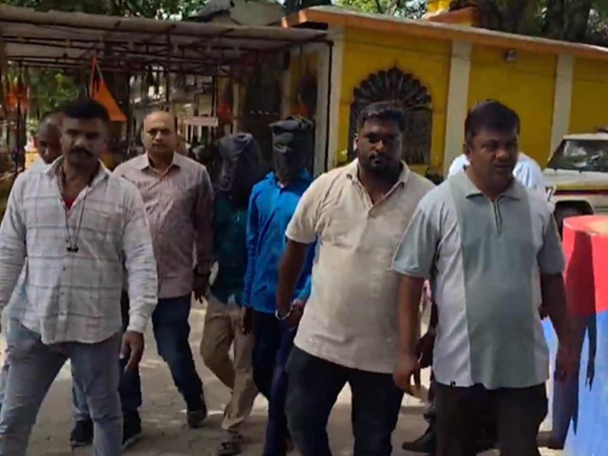 Mumbai: 1,740 Fake Currency Notes of Rs 500 and Printing Materials ...