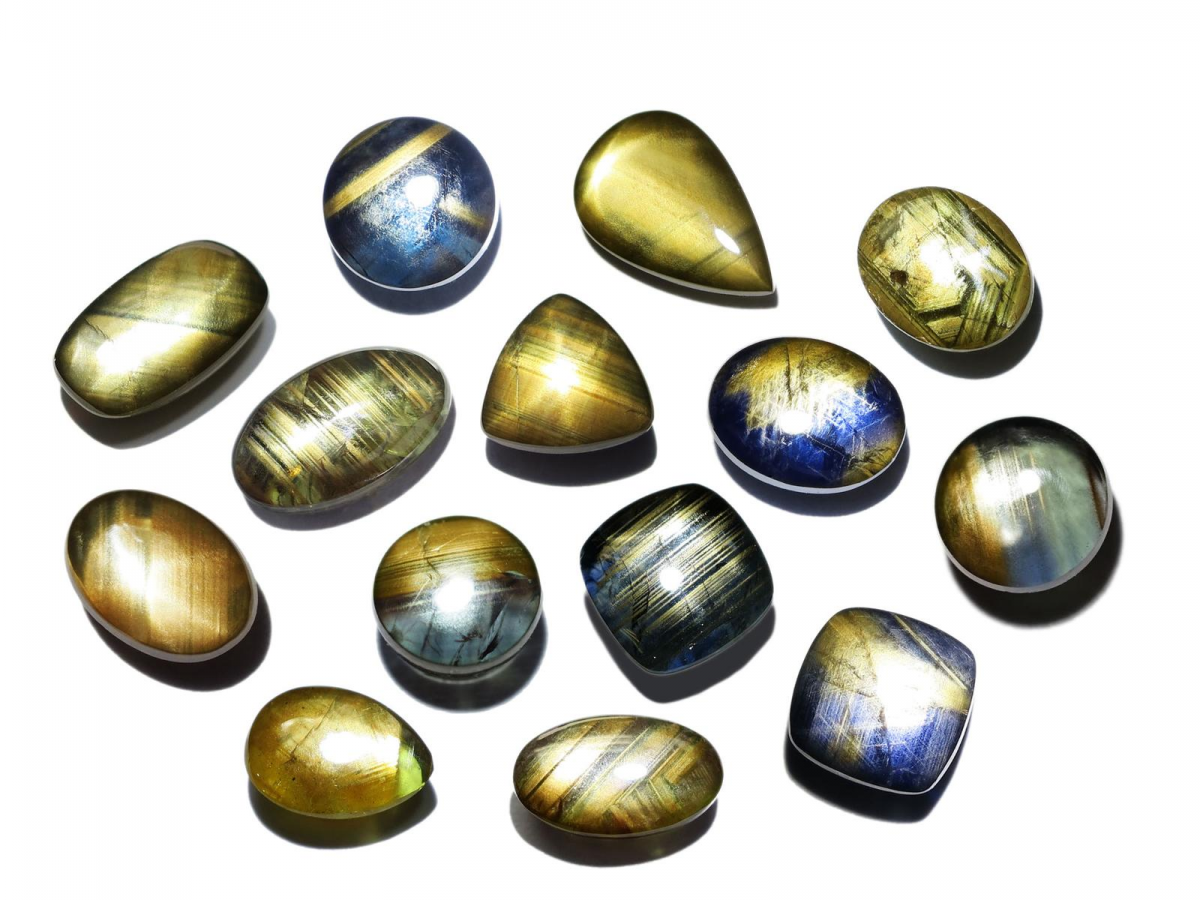 The Second Rarest Gemstone, Gold Sheen Sapphire - www.lokmattimes.com