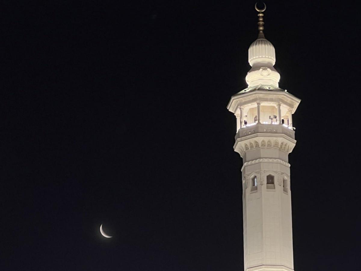Ramadan Crescent Moon Sighted in India, First Fast on February 19 - www ...