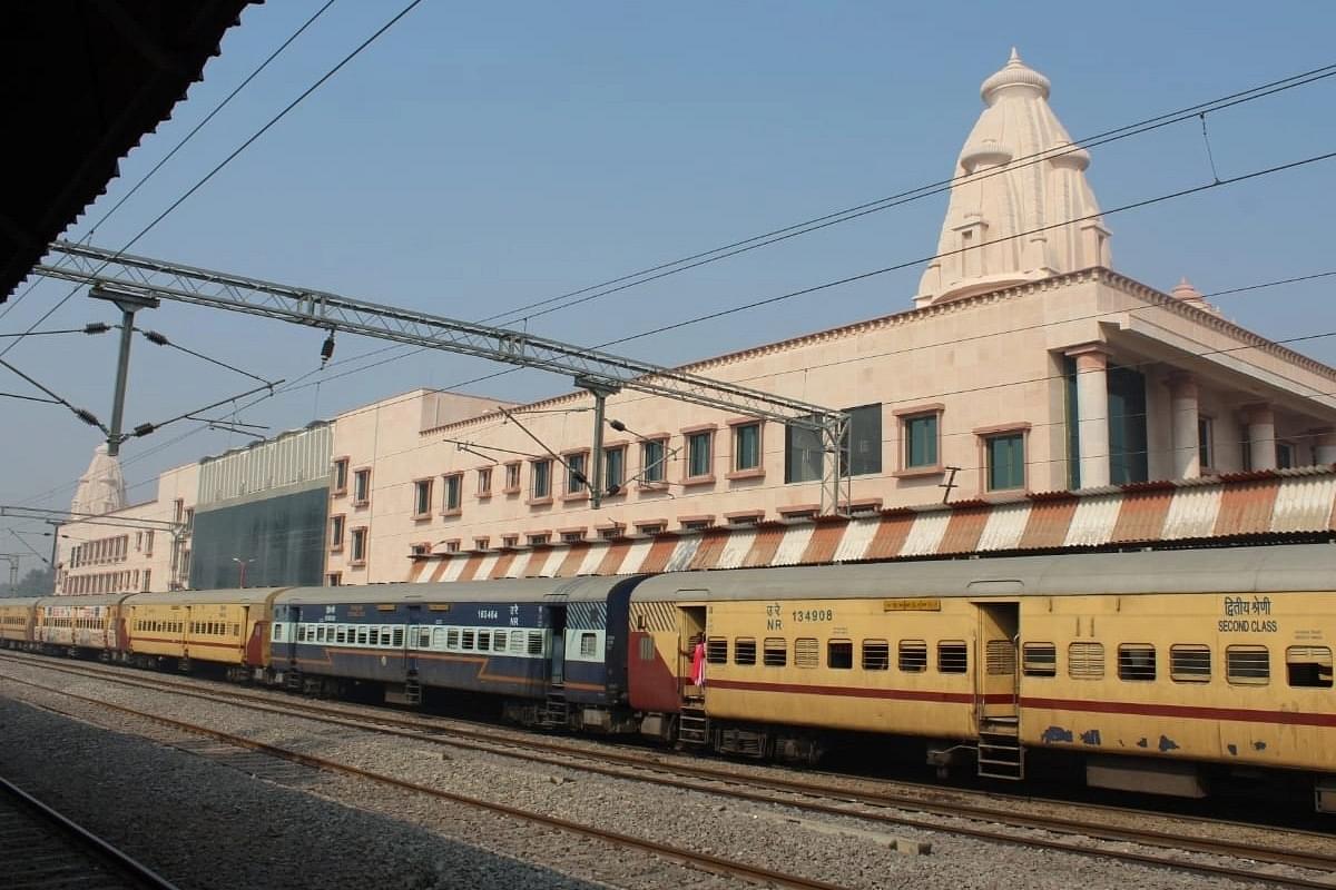 Ram Mandir inauguration: Railways to run over 1,000 special trains to ...