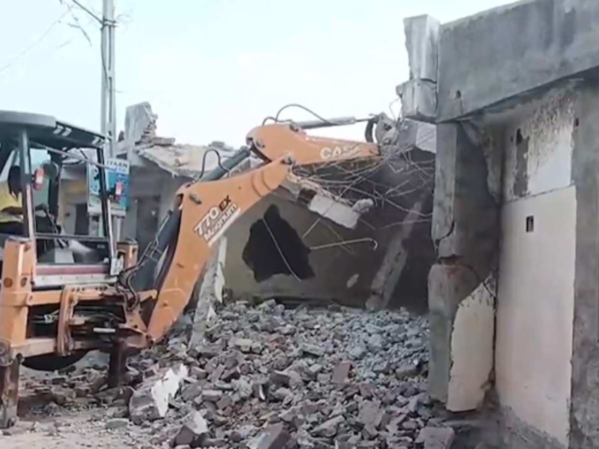 Jamnagar Demolition Drive: JMC Demolishes 331 Structures to Build 3.5 ...
