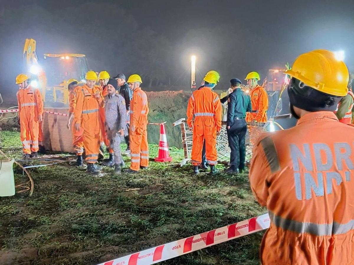 Guna Tragedy: 10-Year-Old Boy Falls Into 140-Foot Borewell, Rescue ...