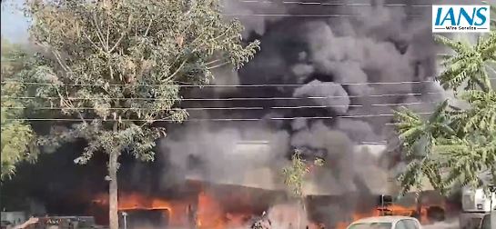 Maharashtra Fire: Massive Blaze Engulfs 8-9 Shops In Nandurbar; Causing ...