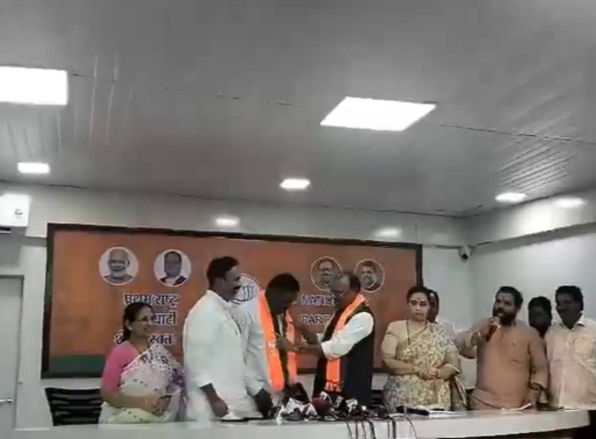 NCP-SP Leader Manikrao Sonwalkar Joins BJP in Presence of ...