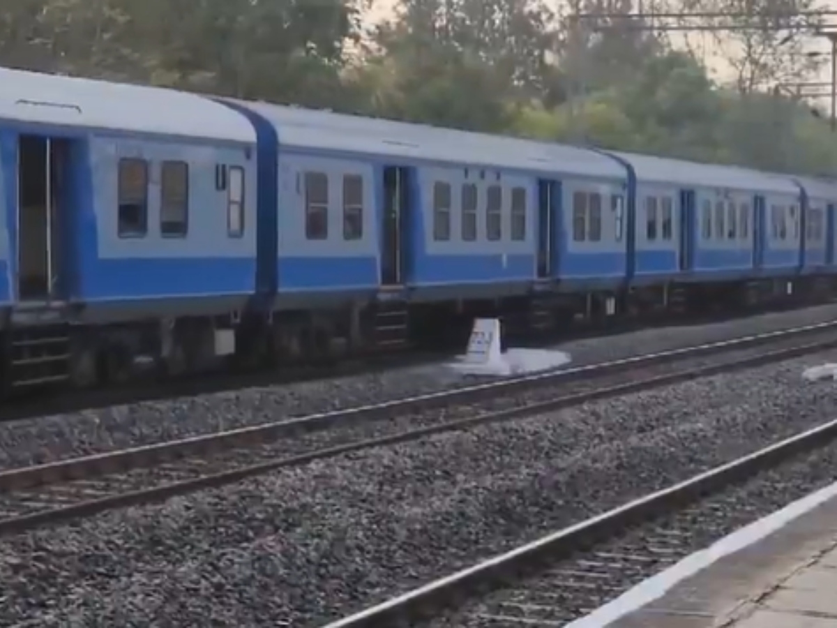 Hyderabad Shocker: 23-Year-Old Woman Jumps off Moving MMTS Train To ...