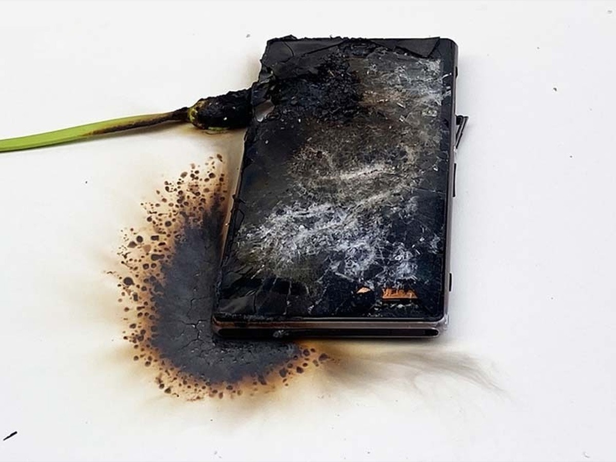 Mobile Phone Blast: 20-Year-Old Woman Dies in Himachal Pradesh After ...