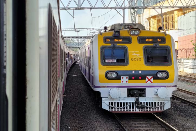 Tata Mumbai Marathon 2025: Special Local Trains to Run on Central and ...