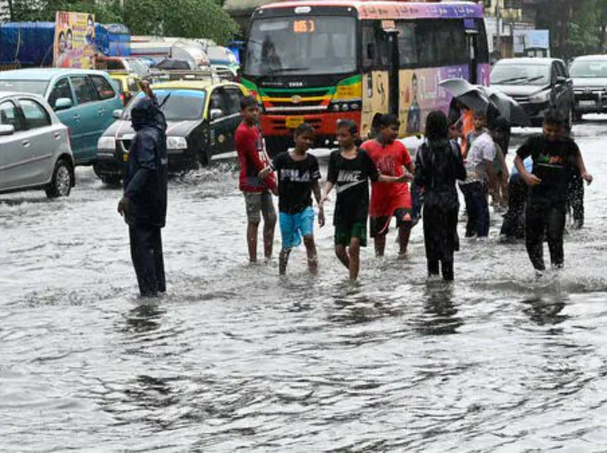 Maharashtra Weather Update: IMD Issues Red Alert for State Today, Yellow Alert for Mumbai and ...