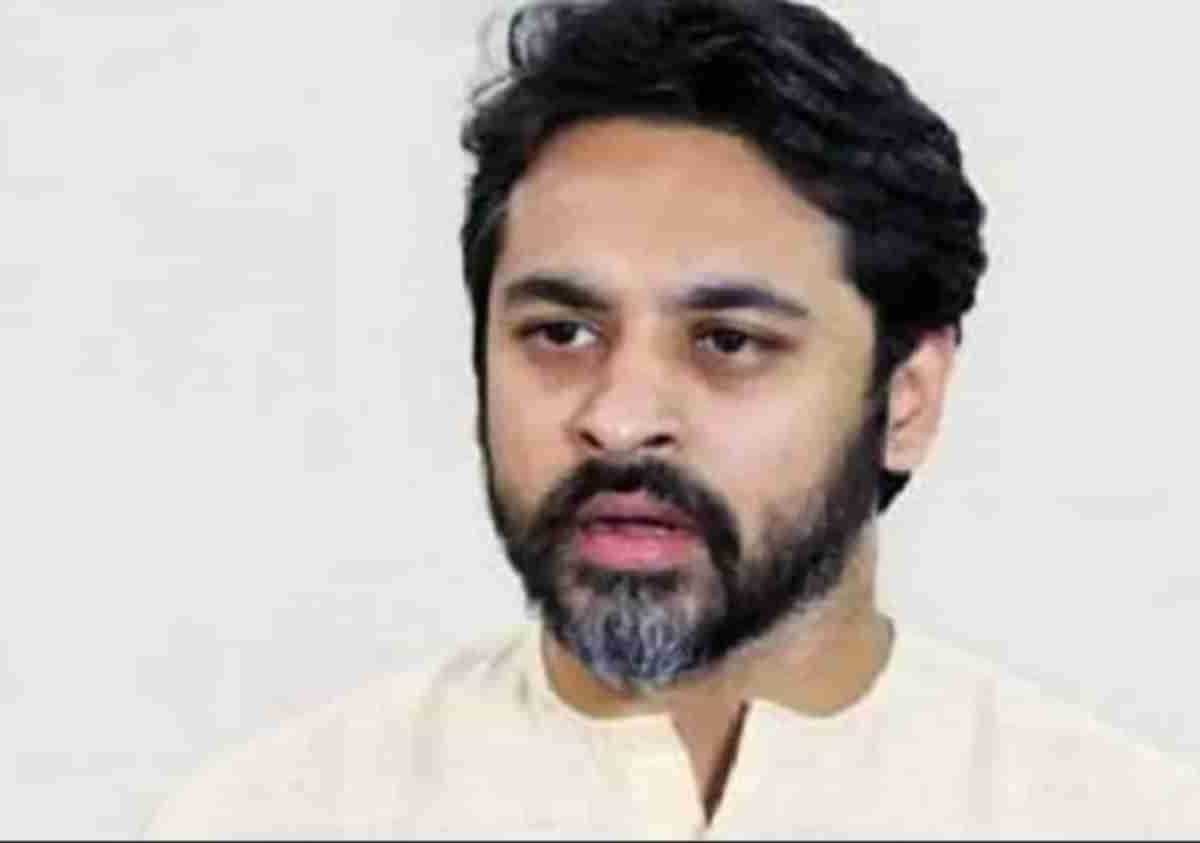 Former Maharashtra MP Nilesh Rane leaves BJP, and quits active politics ...