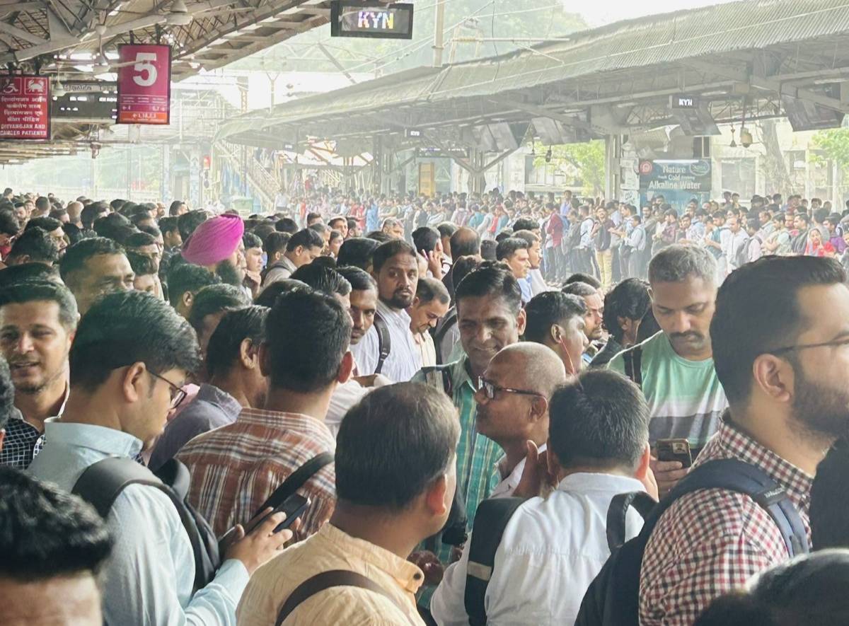Mumbai Local Train Update: Trains Running 20 to 25 Minutes Late on ...