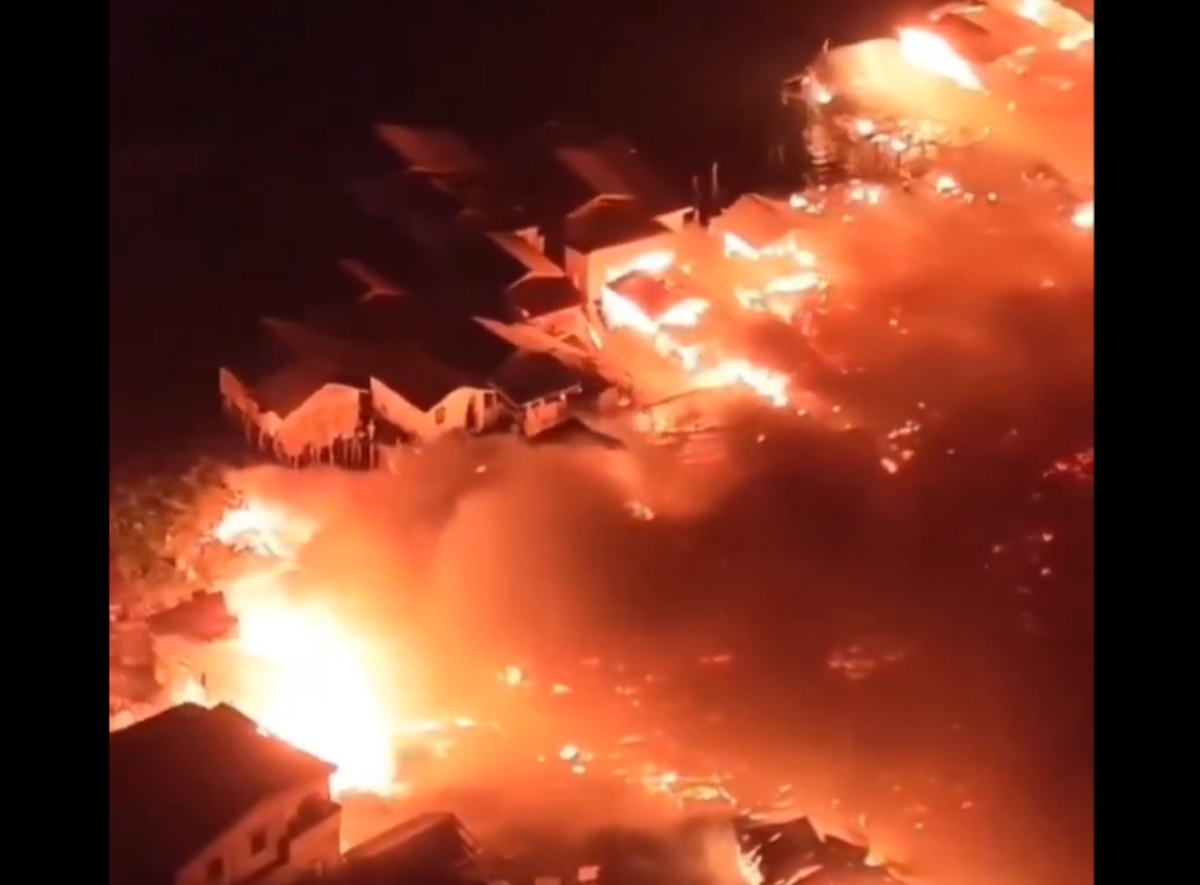 Philippines Fire: Over 1,000 Homes Gutted as Massive Blaze Engulfs ...