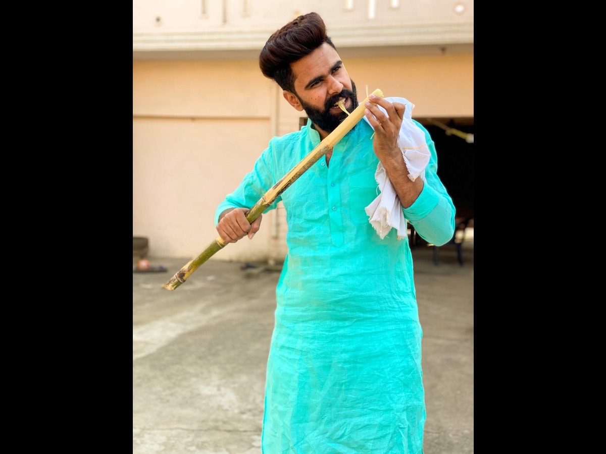 YouTuber Dheeraj Dixit, well known by his screen name Karam Jale, Is ...